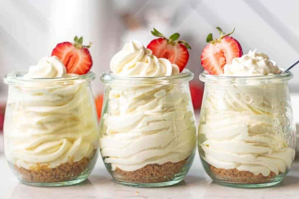 30 Irresistible Dessert Cups Recipes For Every Occasion | Creators Of ...