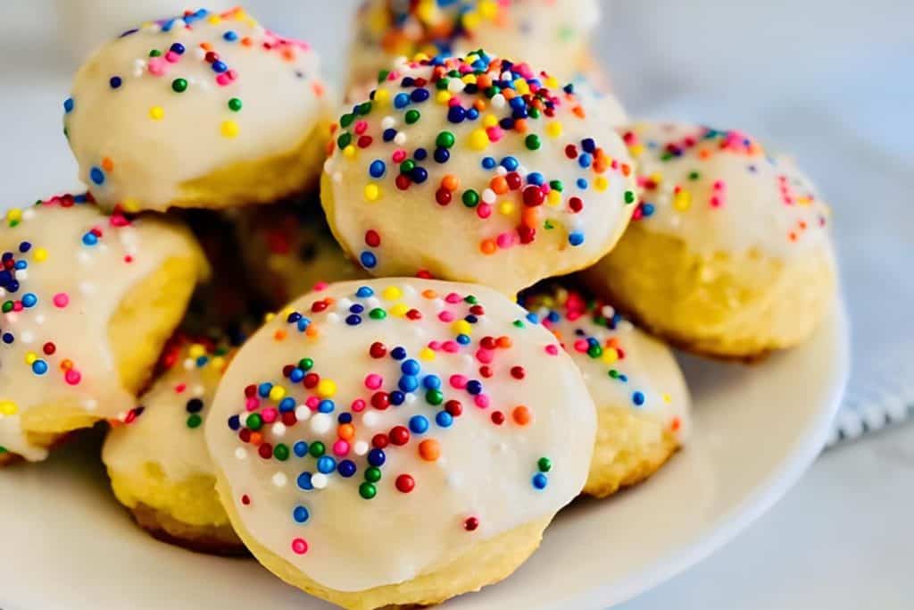 23 Irresistible Italian Dessert Recipes to Sweeten Any Occasion ...