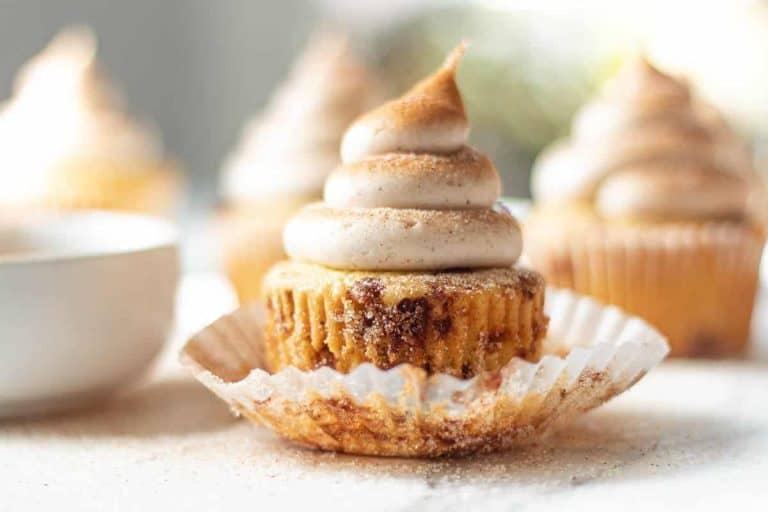 29 Gourmet Cupcake Recipes for Impressive and Elegant Desserts ...