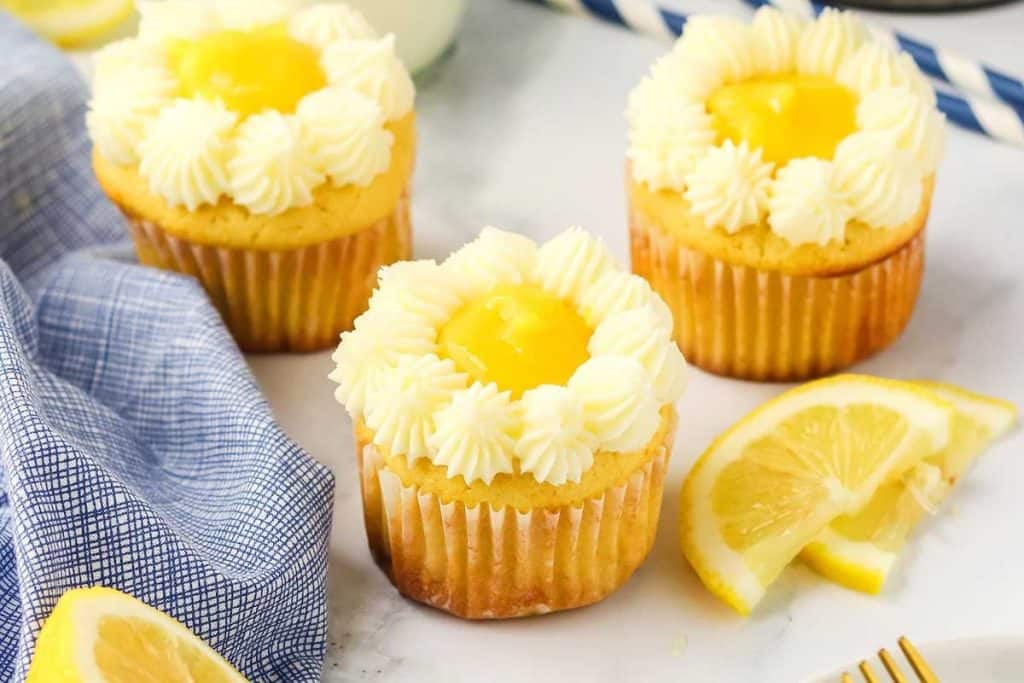 29 Gourmet Cupcake Recipes for Impressive and Elegant Desserts ...