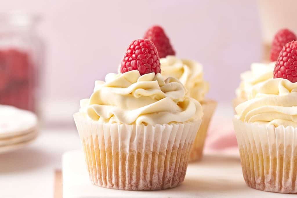 29 Gourmet Cupcake Recipes for Impressive and Elegant Desserts ...