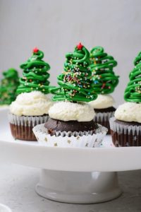 25+ Festive Christmas Cupcakes for Holiday Baking Fun | Creators Of Coffee